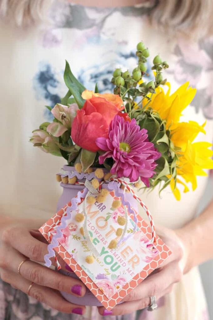 Handmade Mother's Day Gifts - 31 Crafts She'll LOVE