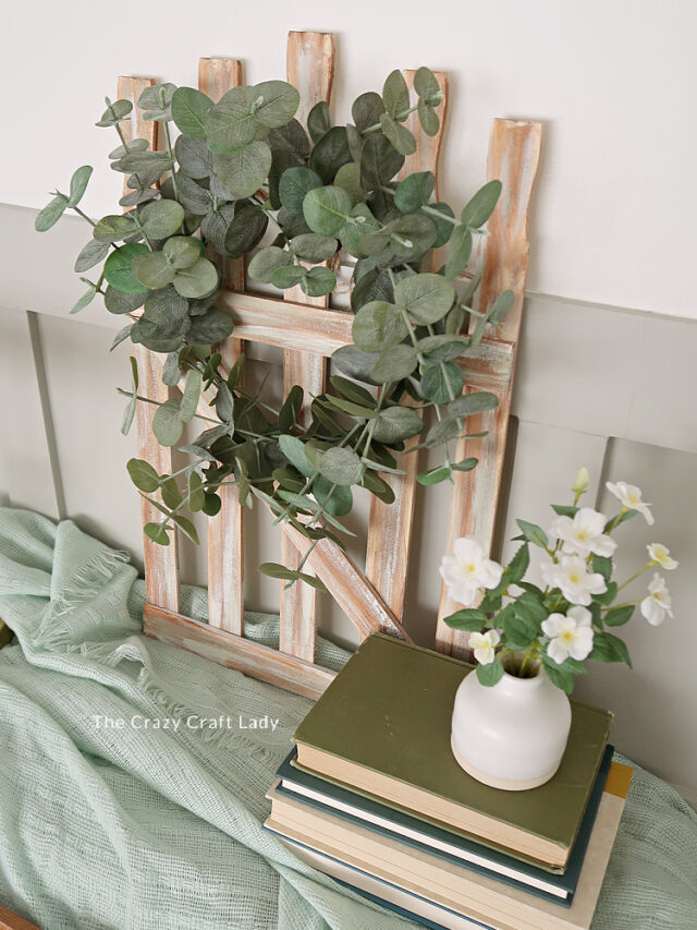 DIY Paint Stick Picket Fence - an Easy Door or Wreath Hanger