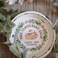 Pie Pan Christmas Craft with a FREE Baking Printable