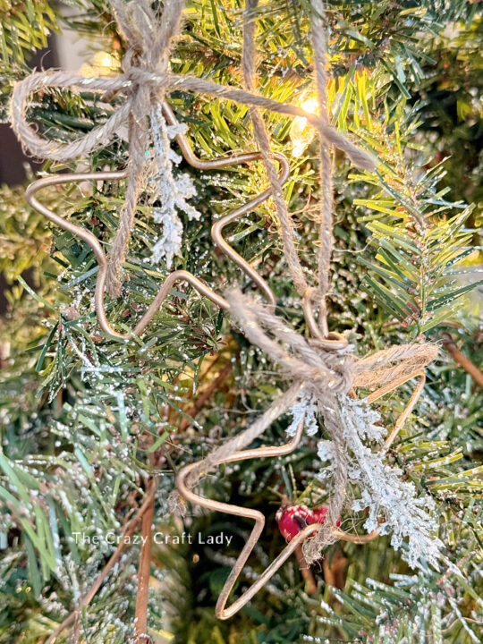 34 Christmas Upcycle Crafts (Thrifty Easy & Fun!)