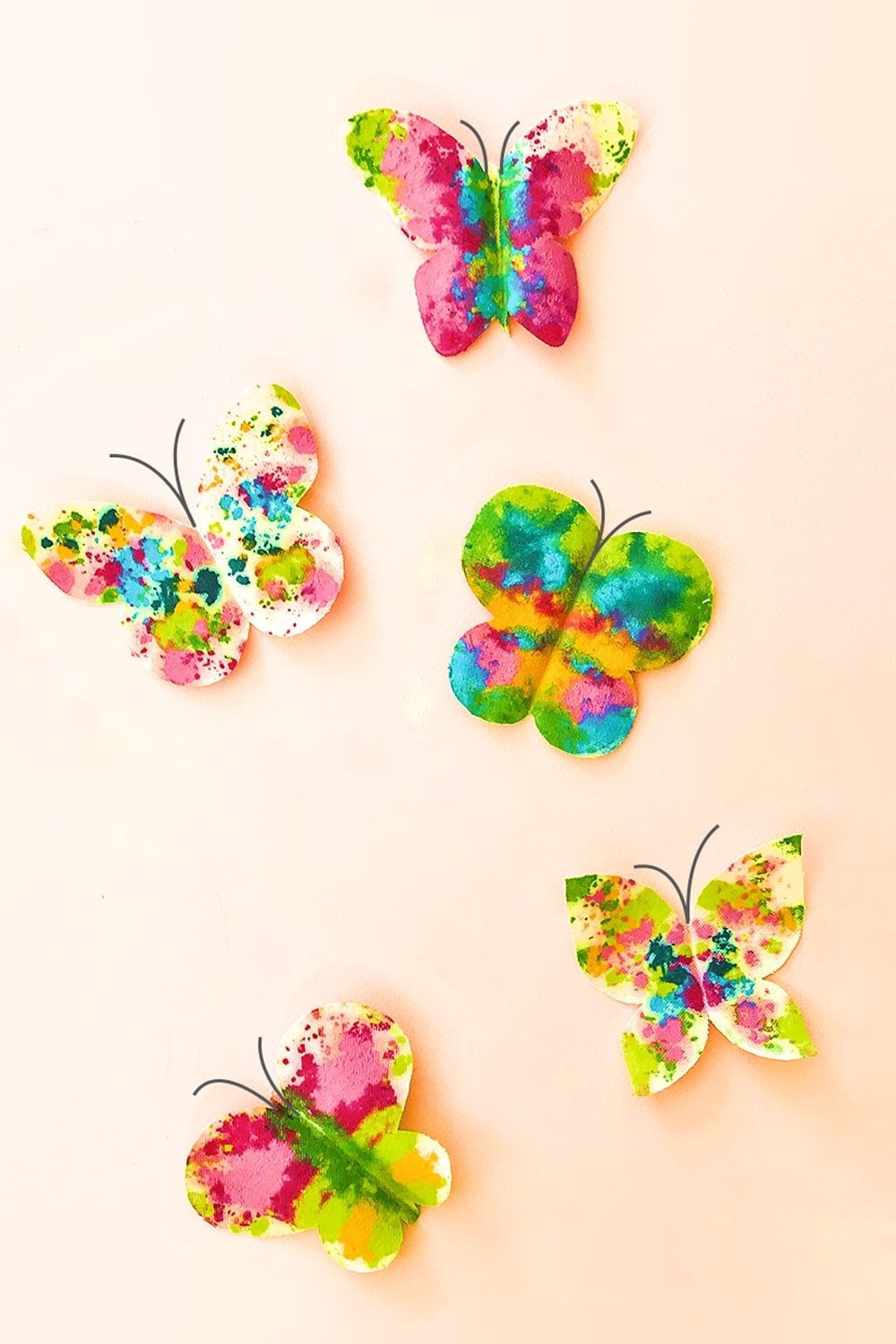 Clever Ways to Use Broken Crayons - Colorful Upcycle Crafts - The Crazy ...