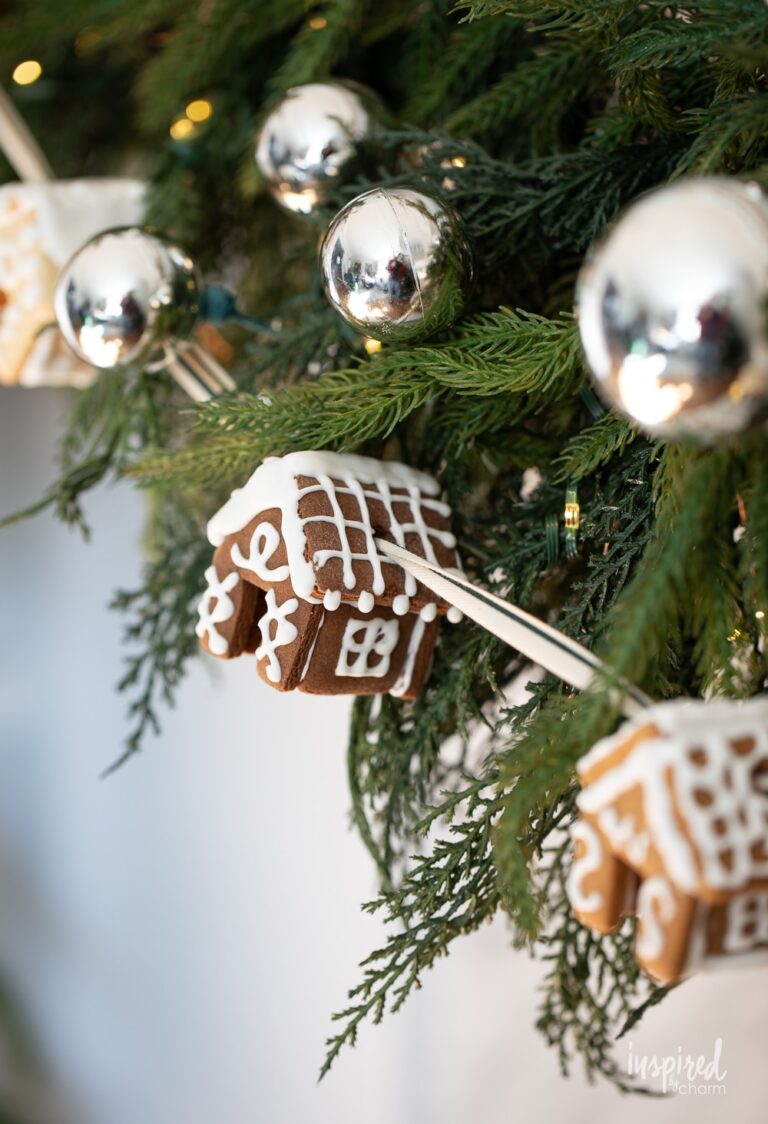 Creative Gingerbread Crafts + DIY Christmas Decor - The Crazy Craft Lady